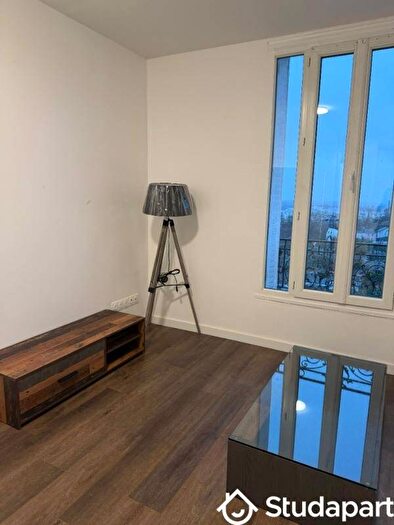 Appartement à louer - Bergère-Moulin, Puteaux - 1 pièce