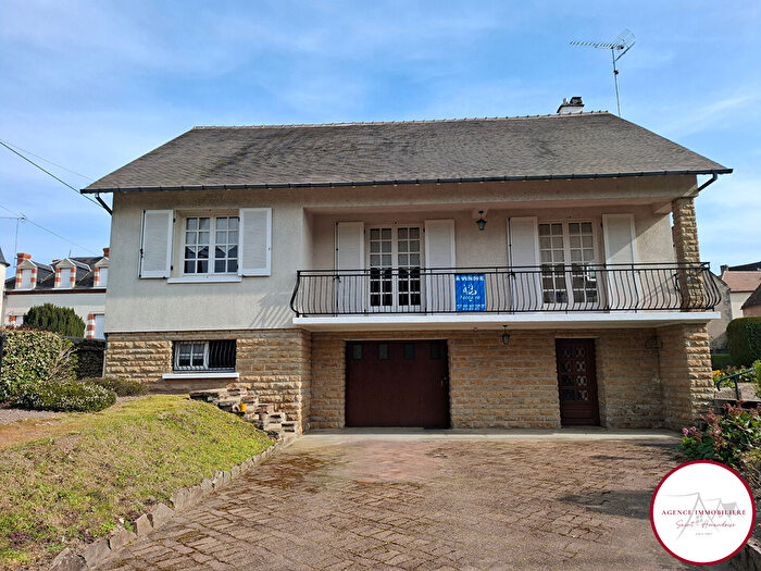 Maison à vendre - Le Châtelet - 6 pièces - 4 chambres