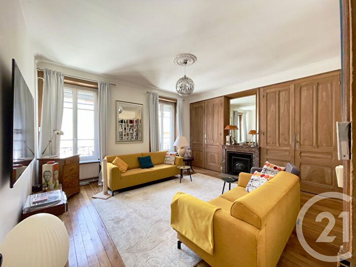 Villeurbanne, Grand Clément : Appartement 3 pièces à vendre