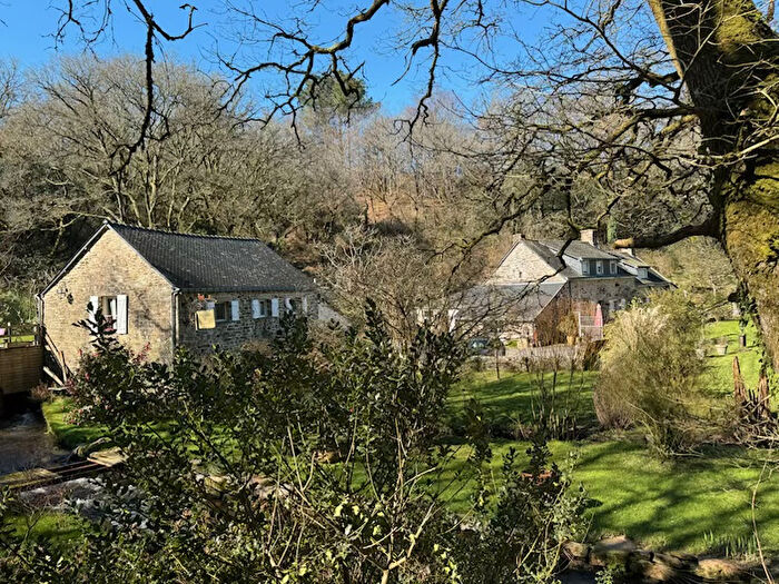 Maison à vendre - Péaule - 11 pièces - 6 chambres