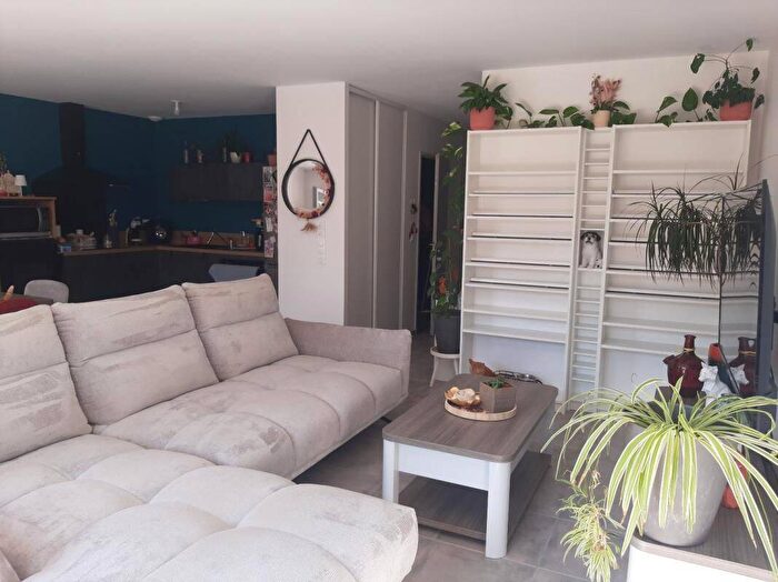 Maison 5 pièces à louer à Boisseuil