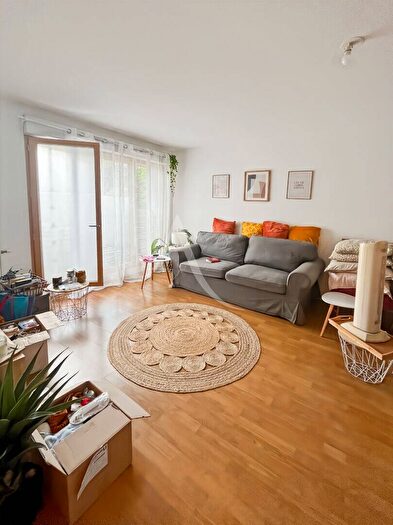 Appartement à louer - Tilleuls-Champagne, Savigny-sur-Orge - 1 pièce