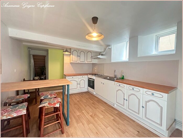 Courville-sur-Eure : Maison 8 pièces à vendre