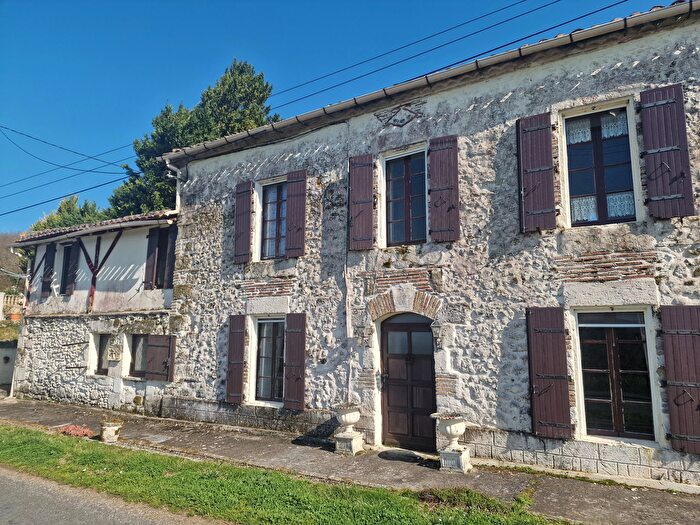 Maison à vendre - Monbahus - 5 pièces - 3 chambres