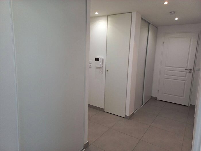 Appartement 4 pièces à L'Étang-la-Ville, à louer