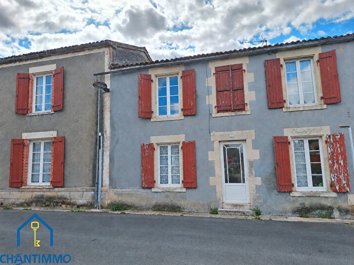 Saint-Cyr-des-Gâts - Maison 5 pièces à vendre