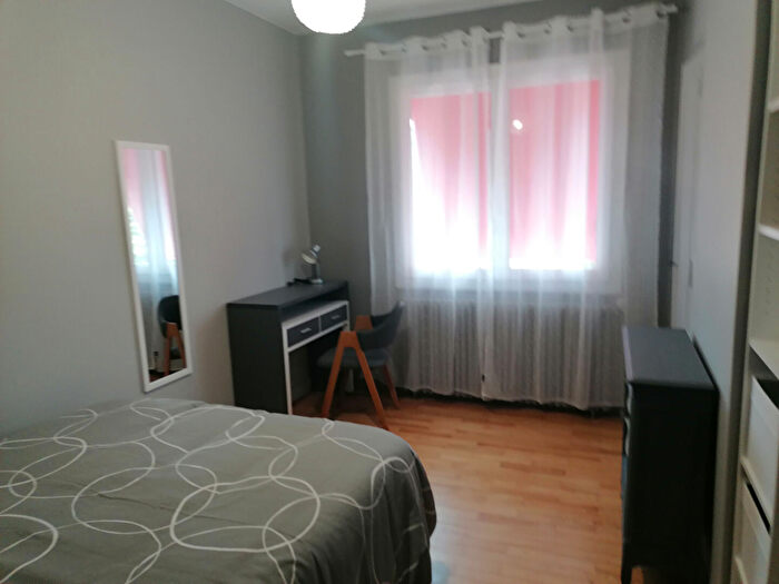 Pessac, M : Appartement 1 pièce à louer