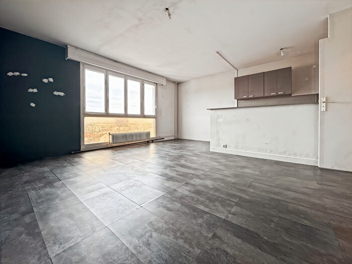 Appartement à vendre - Rosny-sous-Bois, Centre-ville - 2 pièces - 1 chambre