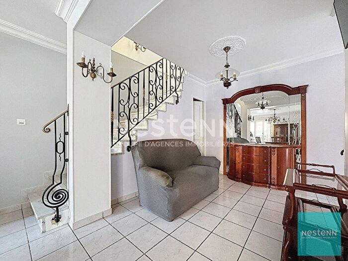 Maison à louer - Ville Basse-Centre, Montereau-Fault-Yonne - 3 pièces - 2 chambres