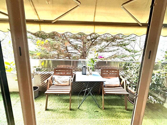 Appartement à vendre - Paris e , Porte de Saint-Cloud, Auteuil-Sud - 4 pièces - 3 chambres