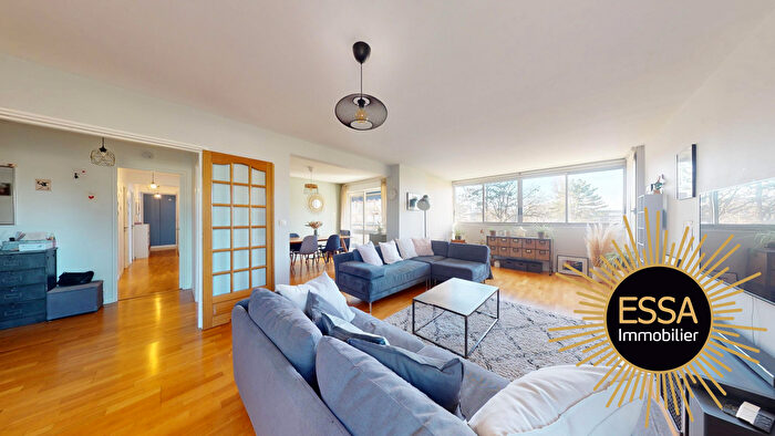 Appartement à vendre - Vélizy-Villacoublay, Le Village - 5 pièces - 4 chambres