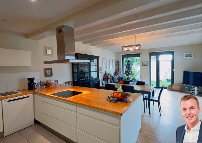 Maison à vendre - Quimper, Locmaria, Tourelle, Kervir - 6 pièces - 4 chambres