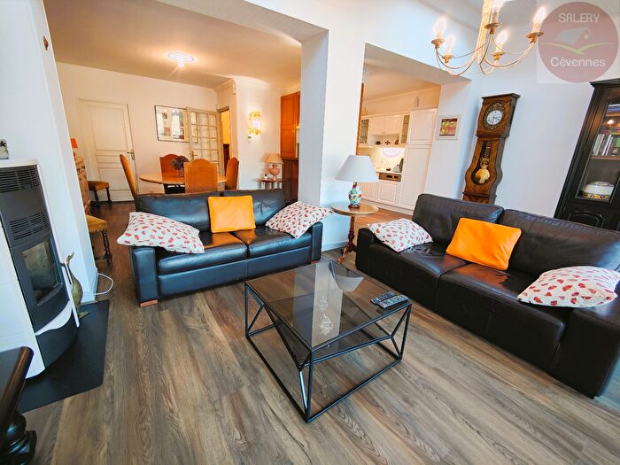 Maison 5 pièces à Florac, à vendre