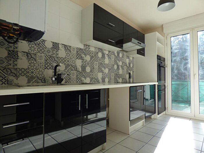 Le Puy-en-Velay, Fraisses, Saint-Laurent : Appartement 4 pièces à louer