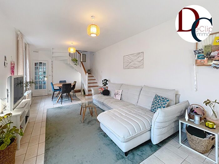 Maison à vendre - Fleurines - 4 pièces - 2 chambres