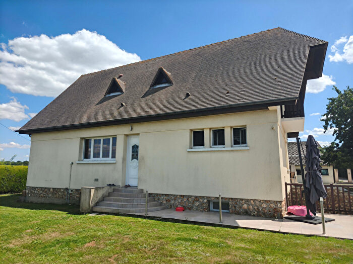 Maison à vendre - Saint-Aubin-le-Guichard - 6 pièces - 4 chambres