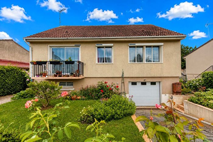 Ozoir-la-Ferrière, La Doutre : Maison 4 pièces à vendre