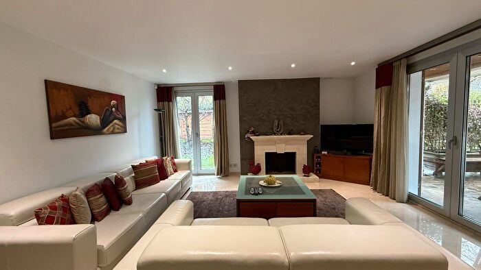 Maison à vendre - Pontault-Combault, Ingres - 6 pièces - 4 chambres