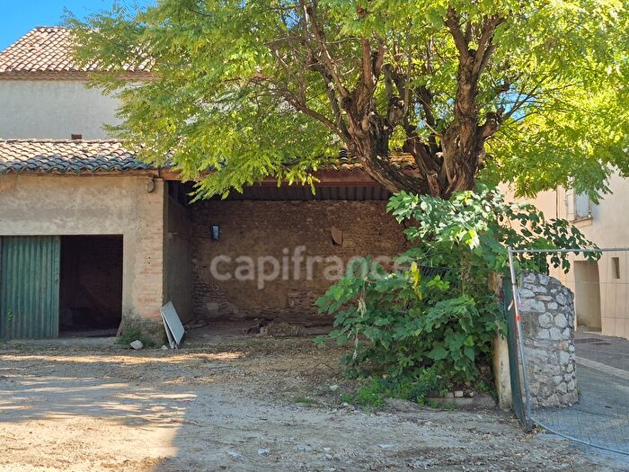 Maison à vendre - Saint-Geniès-de-Comolas - 1 pièce - 1 chambre