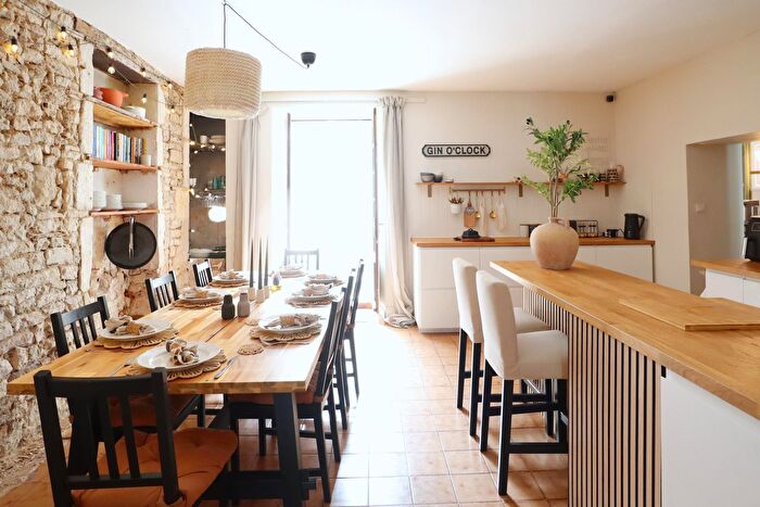 Maison 9 pièces à vendre à Sauzé-Vaussais