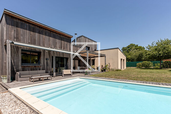 Maison 7 pièces à Coulaines, à vendre