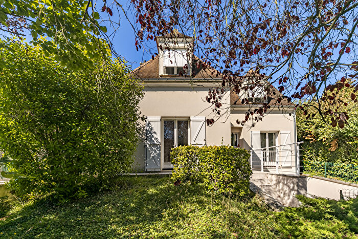 Maison à vendre - Saint-Germain-en-Laye, Hennemont - 7 pièces - 5 chambres