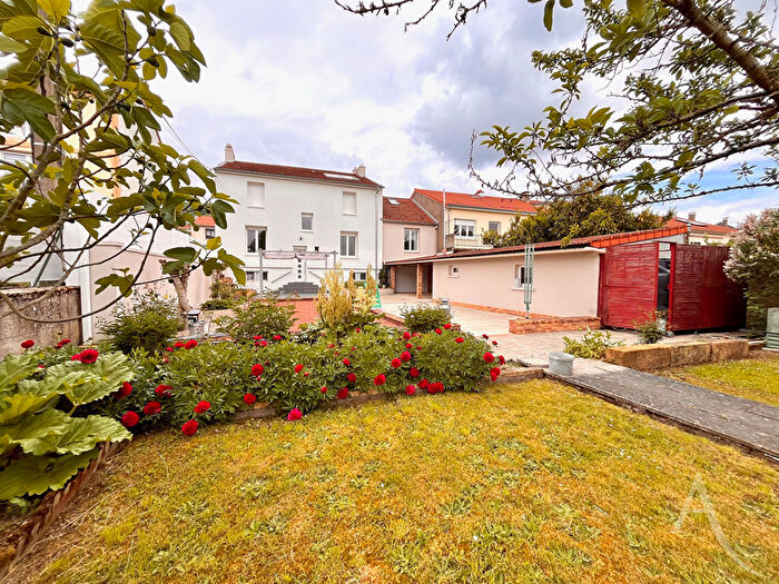 Maison 9 pièces à vendre à Longeville-lès-Metz