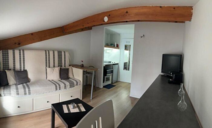Appartement à louer - Bourg, Aytré - 1 pièce