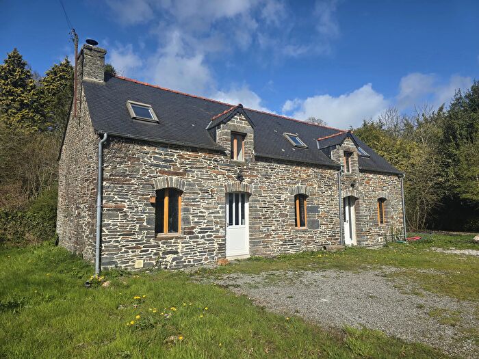 Maison à vendre - Rostrenen - 4 pièces - 2 chambres