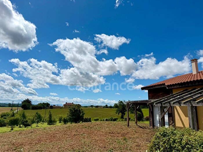 Maison 2 pièces à vendre à Lagarde-Hachan