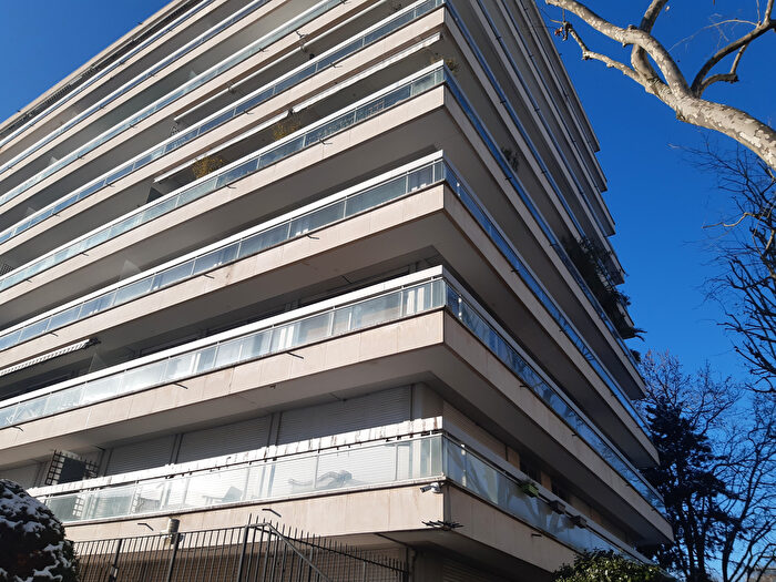 Neuilly-sur-Seine, Parc de Neuilly : Appartement 1 pièce à vendre