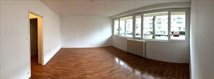 Appartement à louer - Quartiers Nord-Est, Jeanne dArc - 5 pièces - 4 chambres