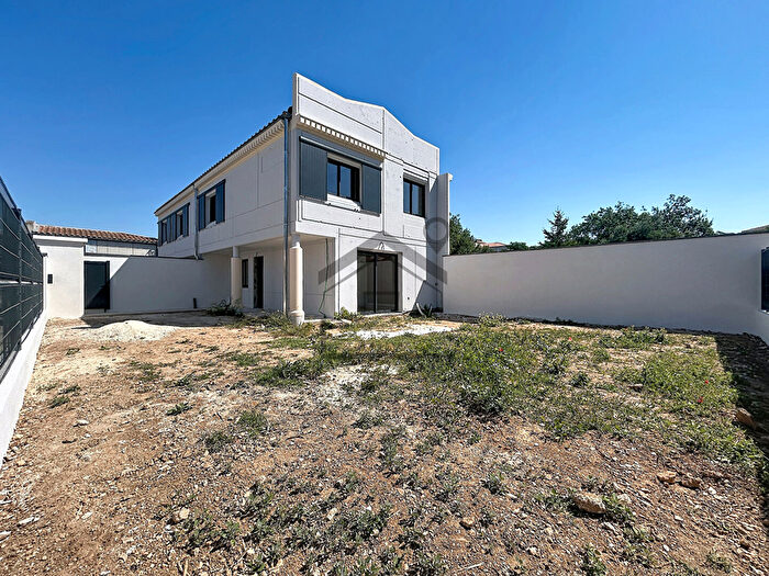 Maison 4 pièces à Vitrolles, Bords de létang, Tribales, Ferme de Croze, à vendre