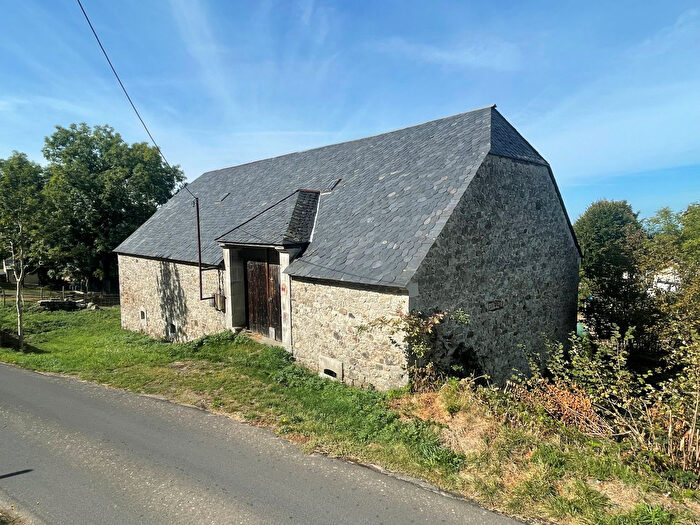 Menet - Maison 2 pièces à vendre