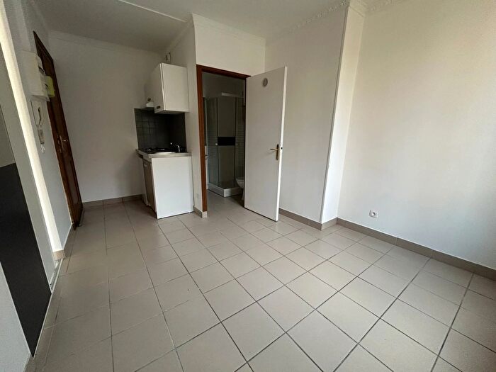 Boulogne-sur-Mer, Saint-Pierre - Appartement 1 pièce à louer