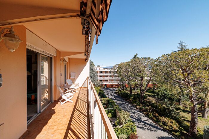 Appartement à vendre - Nice, Saint-Antoine - 3 pièces - 2 chambres