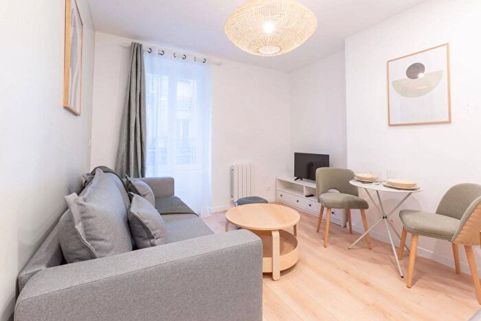 Belleville-Saint Maur, Paris 11ème arrondissement : Appartement 1 pièce à louer