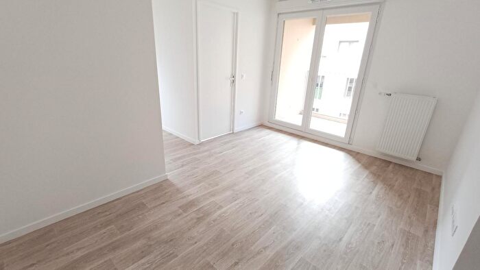 Appartement à louer - Bobigny, Centre-ville - 3 pièces - 2 chambres