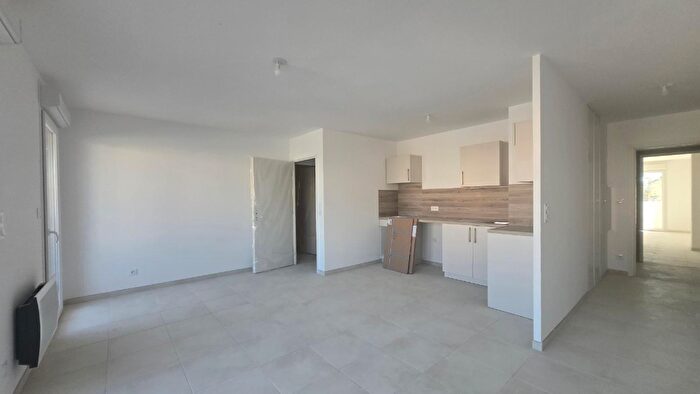 Appartement à louer - Brignoles, Extension années - - 3 pièces - 2 chambres