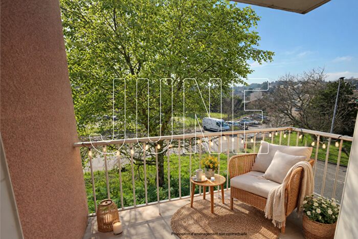 Appartement à vendre - Saint-Symphorien-dOzon - 3 pièces - 2 chambres