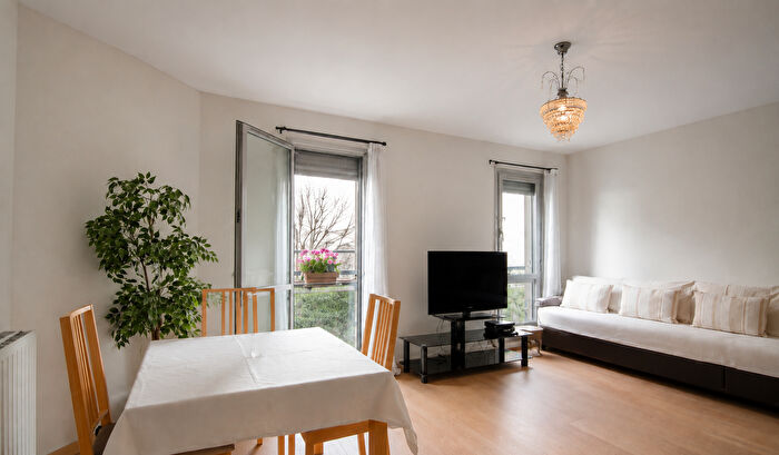 Appartement 2 pièces à vendre à Courbevoie, Marceau République