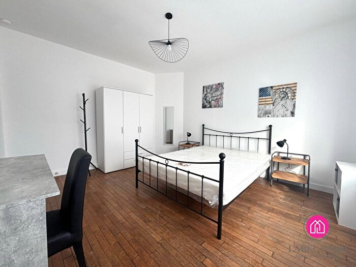 Centre, Anzin : Maison 5 pièces à louer