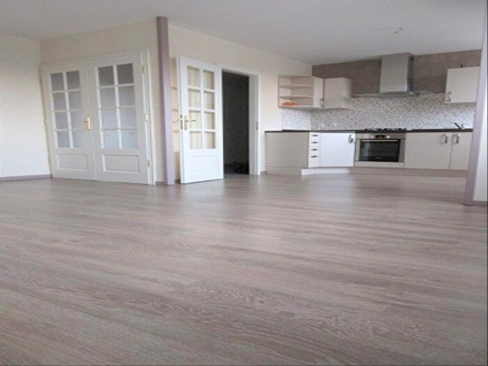 Appartement à louer - Le Chambon-Feugerolles, Centre-ville, Gare - 3 pièces - 2 chambres