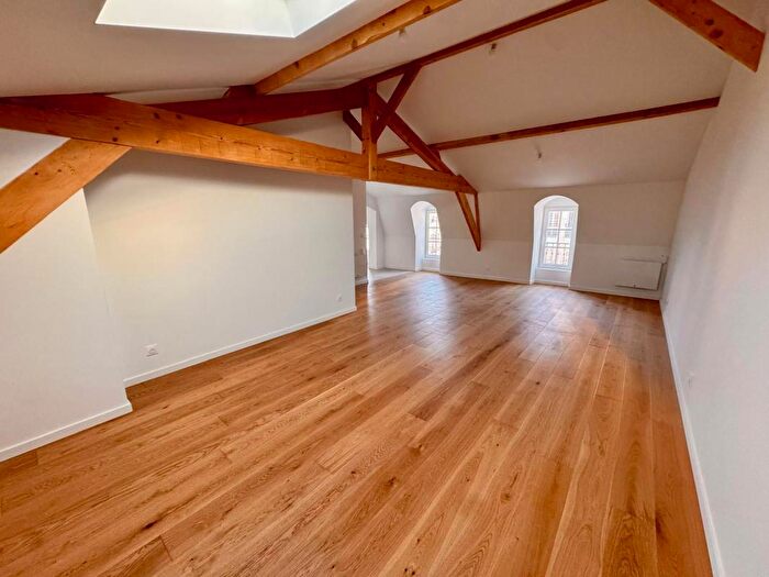 Saint-Ouen, Garibaldi : Appartement 4 pièces à vendre