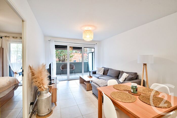 Appartement à vendre - Saint-Laurent-du-Var, Tuilière, Sainte-Petronille, Les Crottes, Tour, Iscles - 2 pièces - 1 chambre