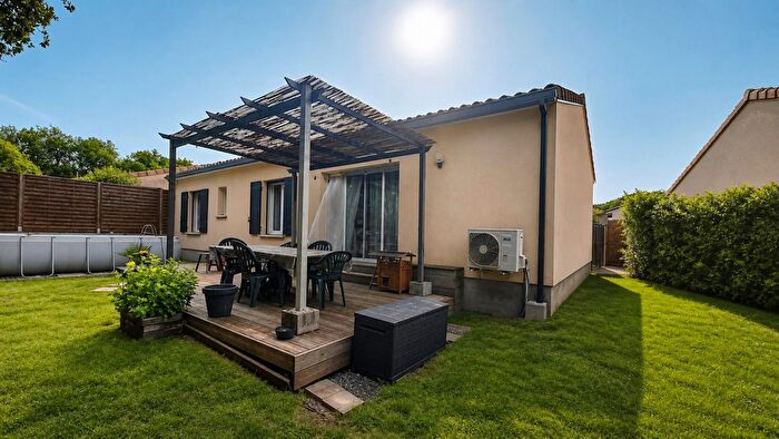 Maison 6 pièces à Saint-Quentin-de-Baron, à vendre