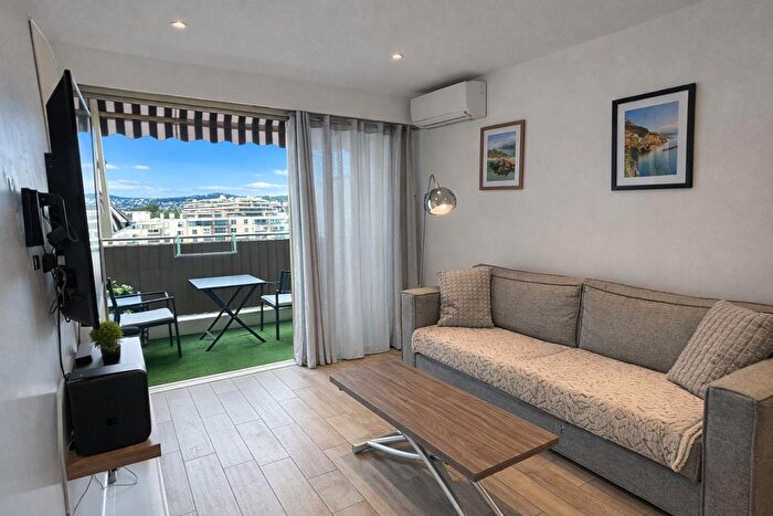 Appartement à vendre - Antibes, Juan-les-Pins, Le Cap - 1 pièce