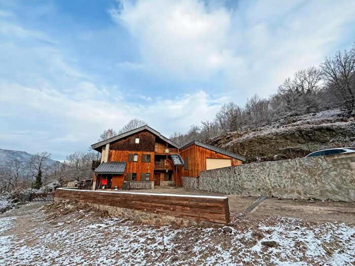 Maison à vendre - Ax-les-Thermes - 11 pièces - 9 chambres