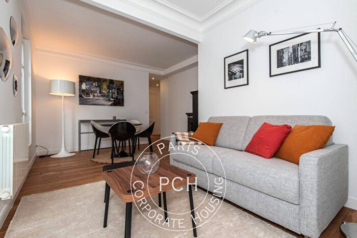 Appartement à louer - Montmartre, Paris ème arrondissement - 2 pièces - 1 chambre