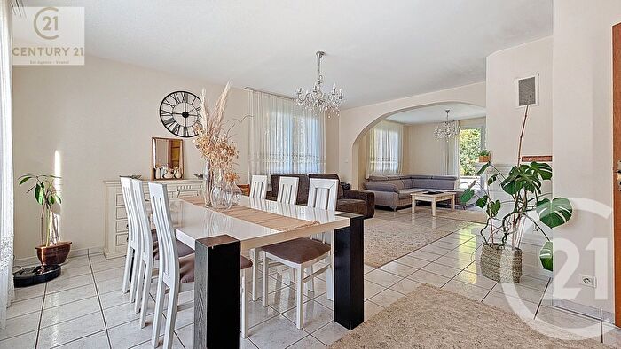 Maison à vendre - Échenoz-la-Méline - 8 pièces - 5 chambres